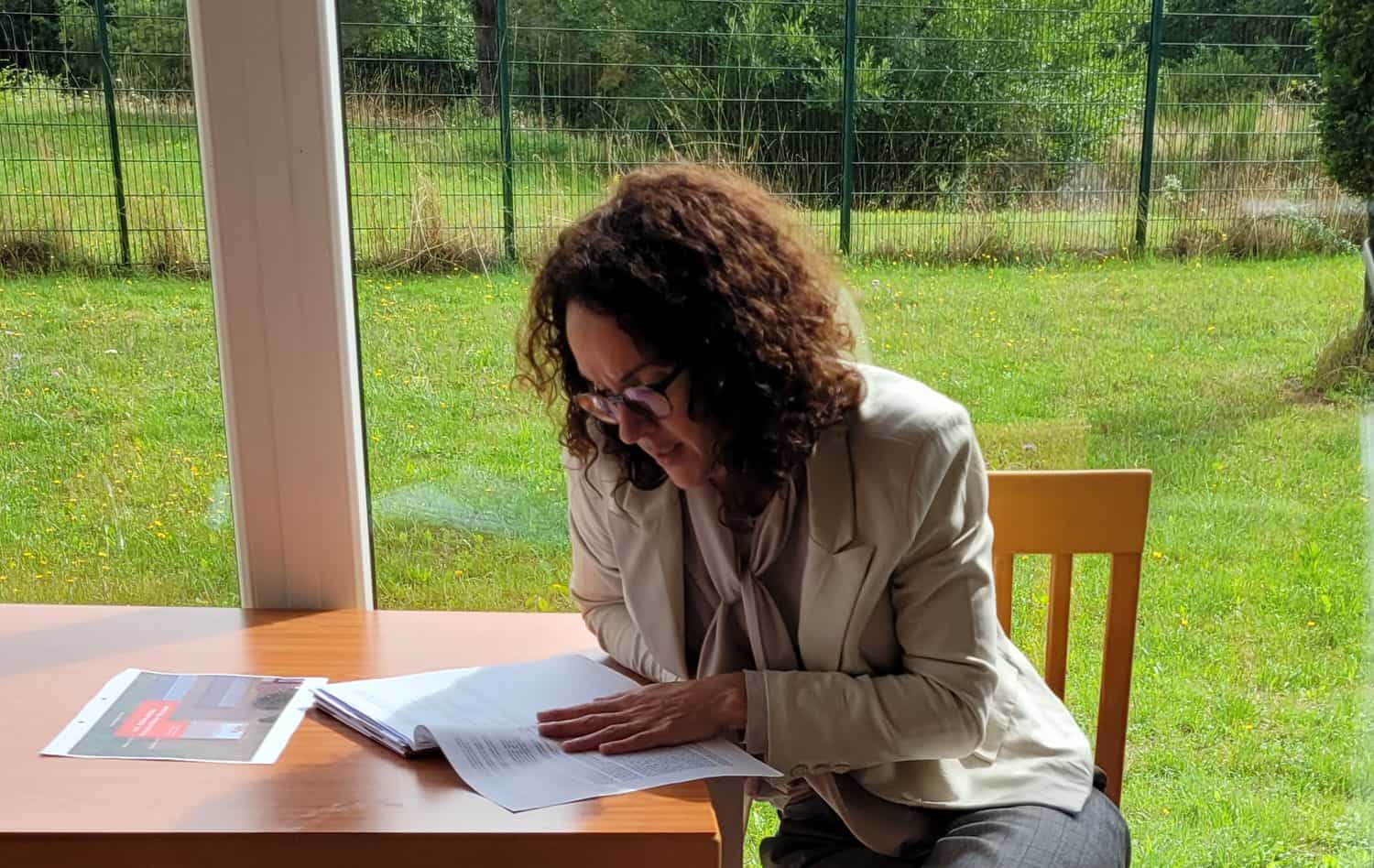 Ministerin Angela Dorn zu Besuch im Polizeioldtimer Museum | Polizei ...